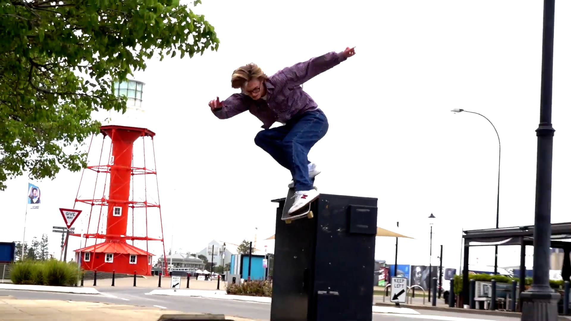 NB# Adelaide Tour - Irregular Skateboard Magazin