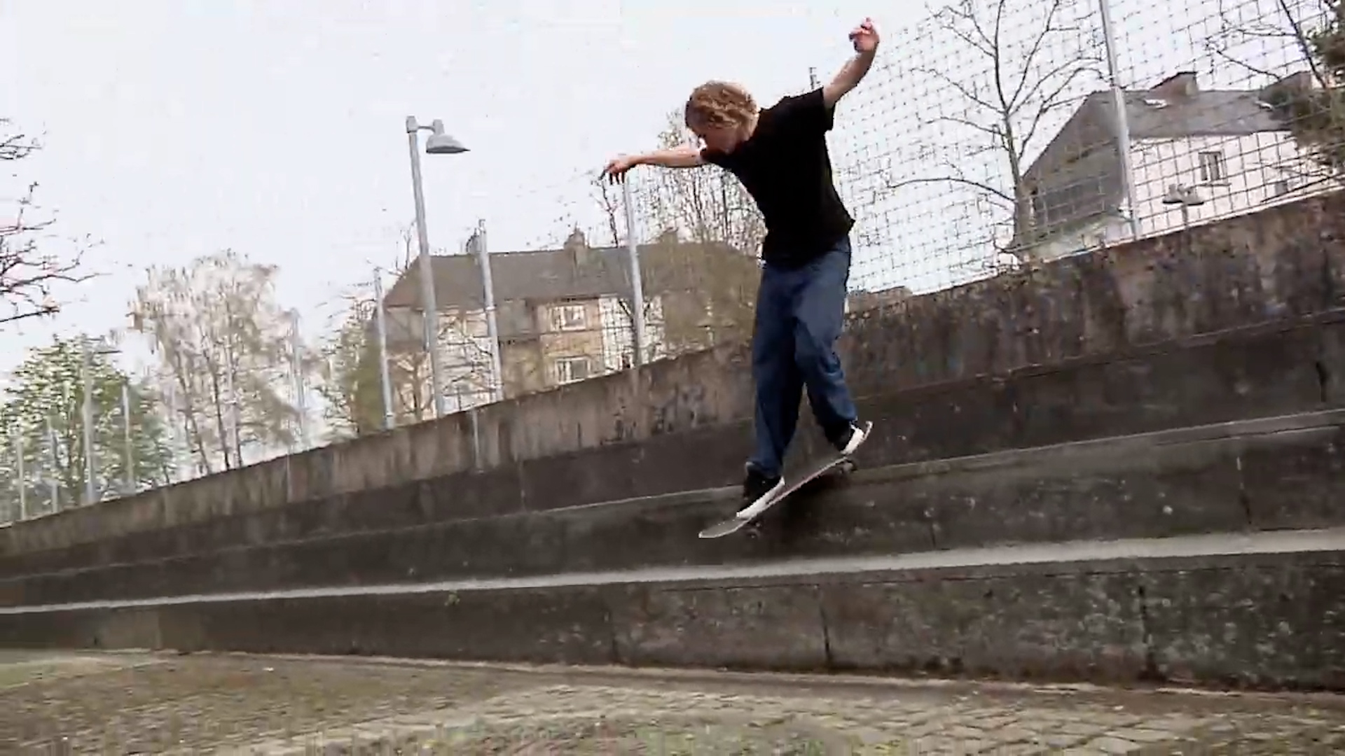 TRACES by Yannick Weber - Irregular Skateboard Magazin